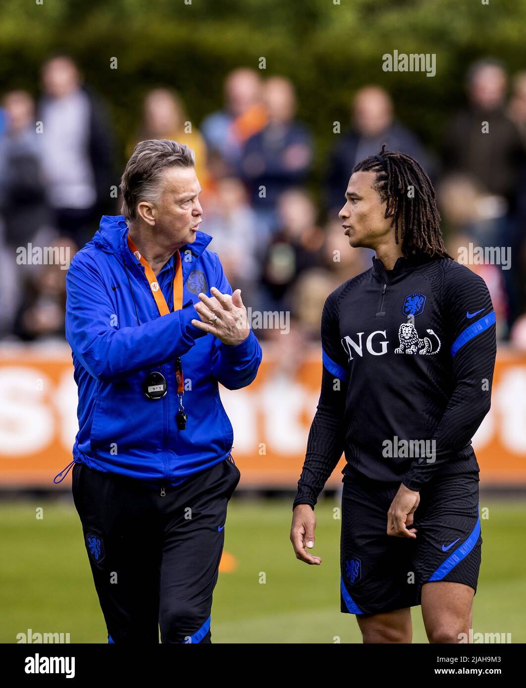 ZEIST - National coach Louis van Gaal and Nathan Ake during a training ...