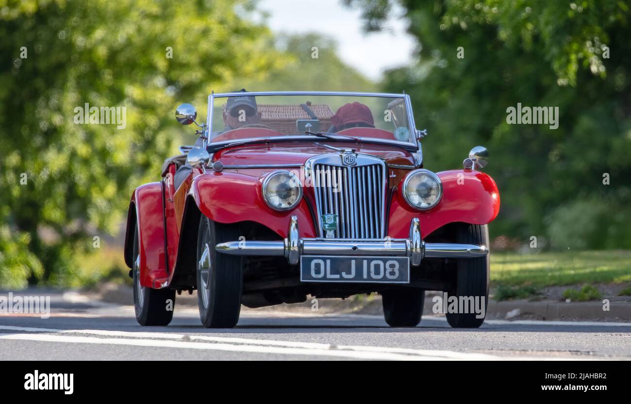 Mg soft top hi-res stock photography and images - Alamy