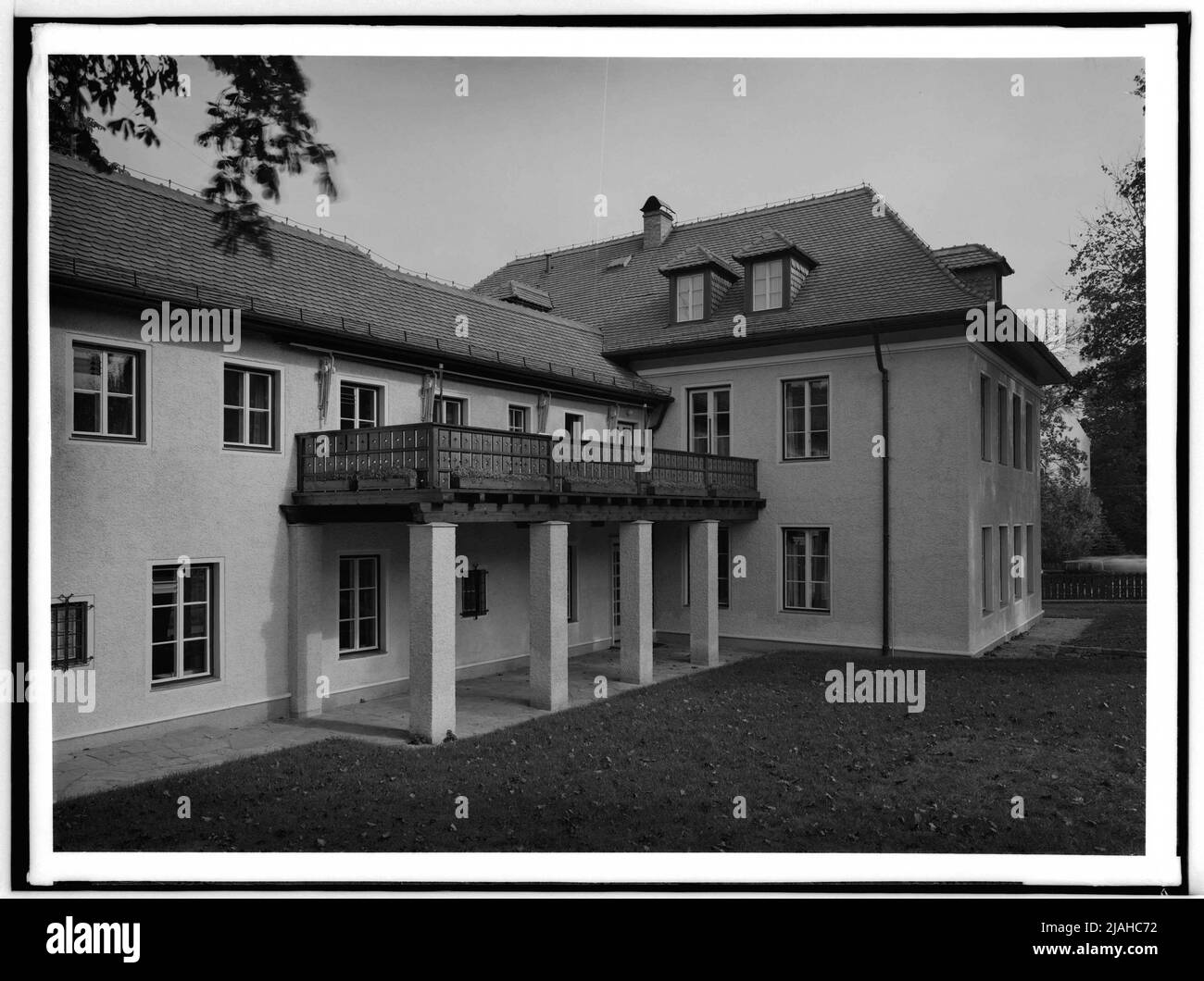 Kindergarten school (?), External view Stock Photo - Alamy