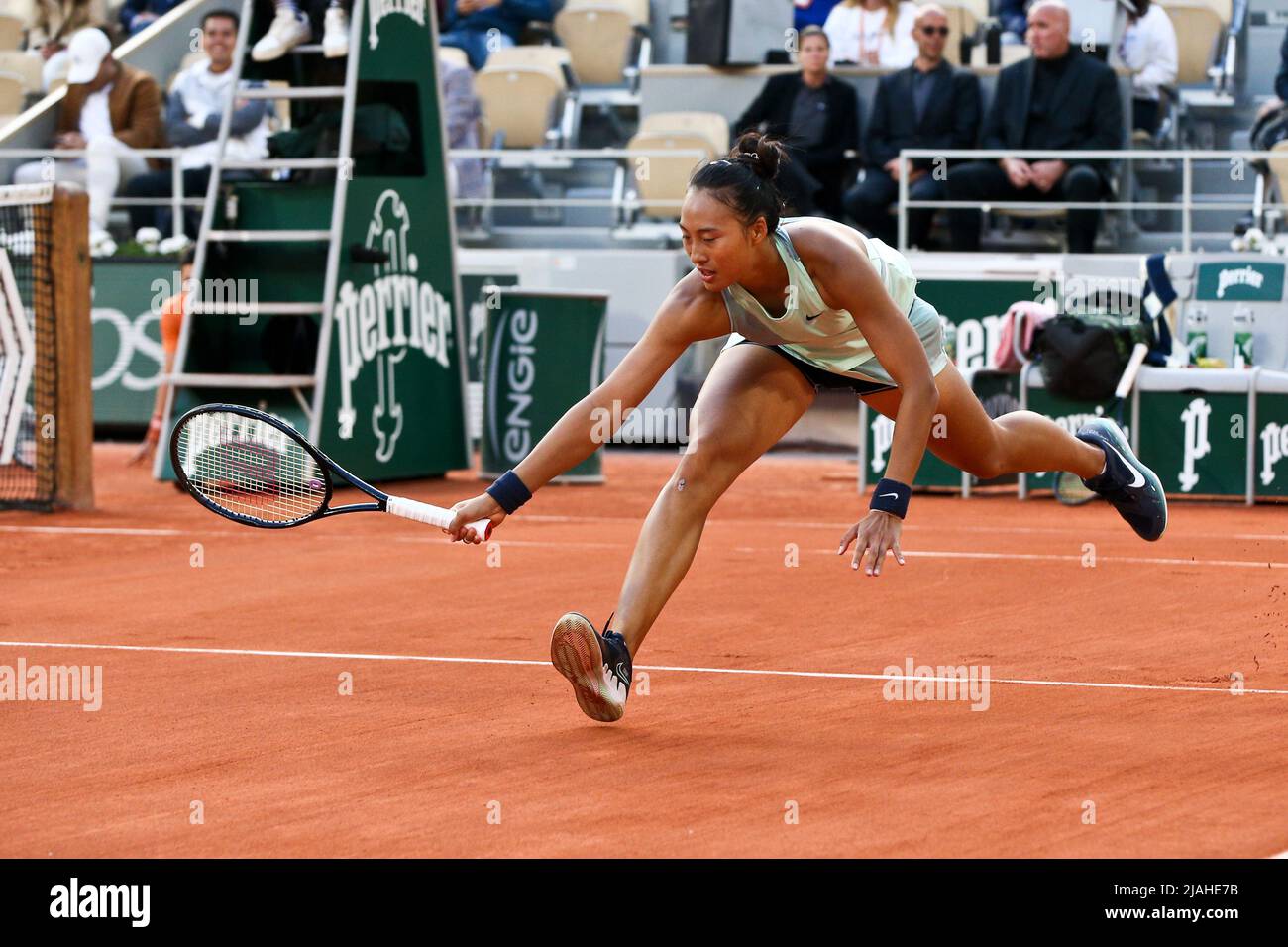 PARIS, IF - 30.05.2022: ROLAND GARROS 2022 - QinwenZheng (CHN) during the Roland Garros 2022 ...