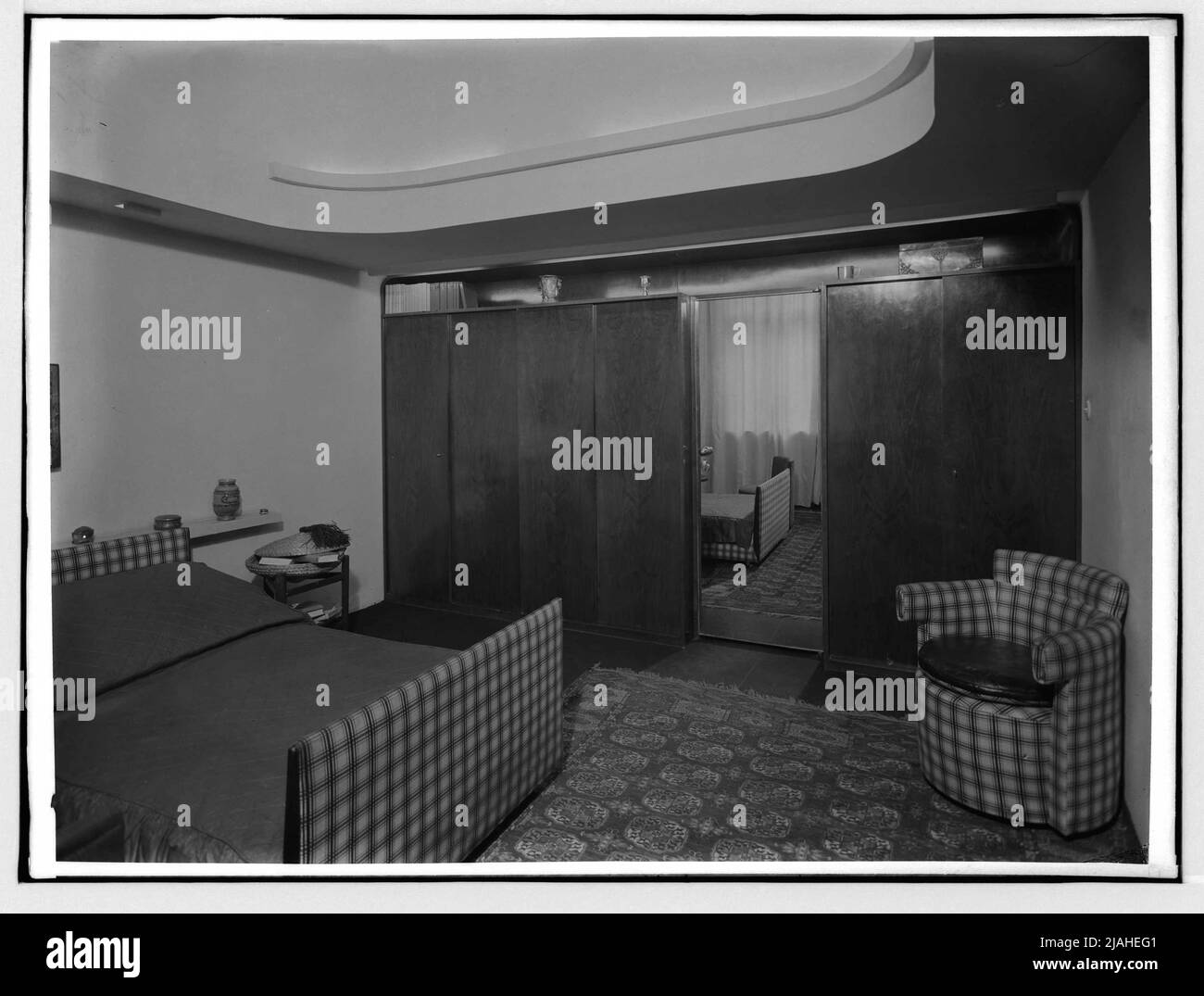 Opera ring Black and White Stock Photos & Images - Alamy