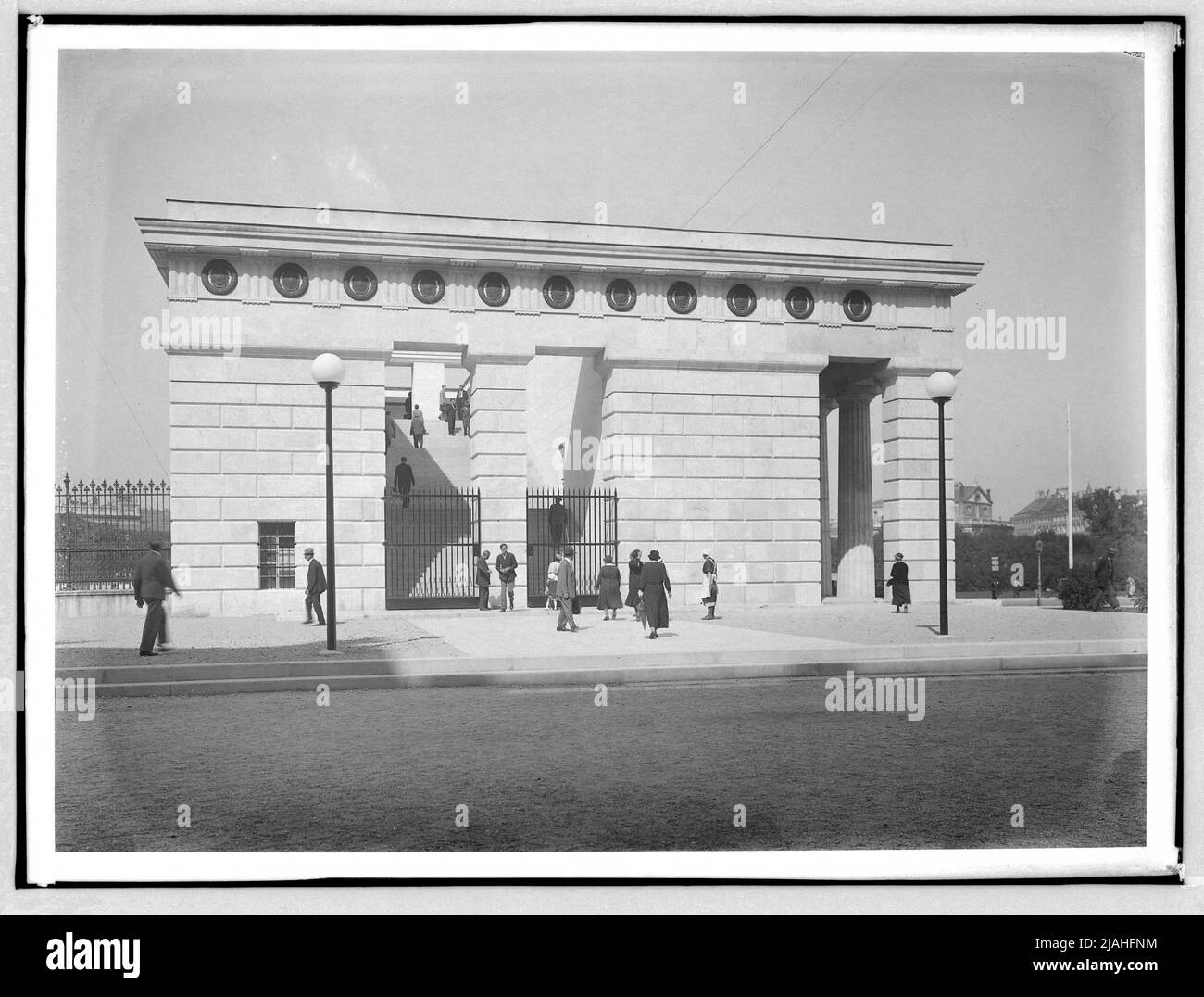 Outer castle gate after the renovation to the Austrian heroic monument ...