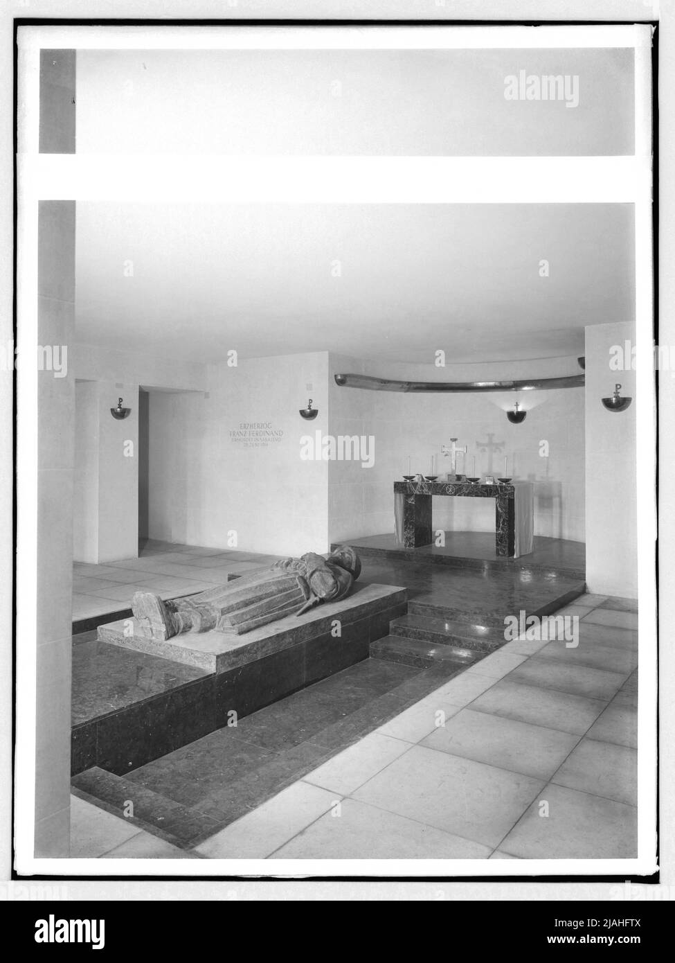 Heroic culture Black and White Stock Photos & Images - Alamy