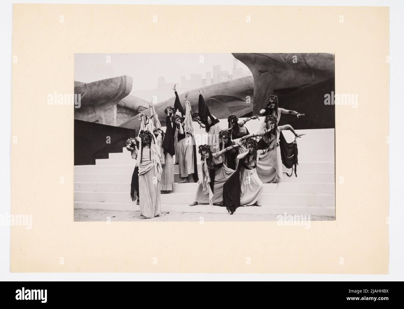 Open air performance hi-res stock photography and images - Alamy