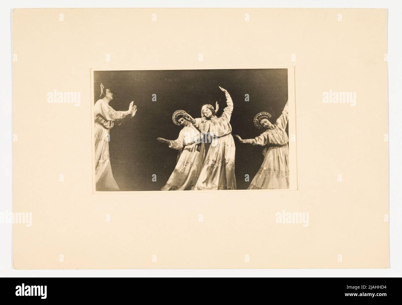 Grete Wiesenthal and school, "Himmelwiese" (Franz Schubert). Otto Skall ...