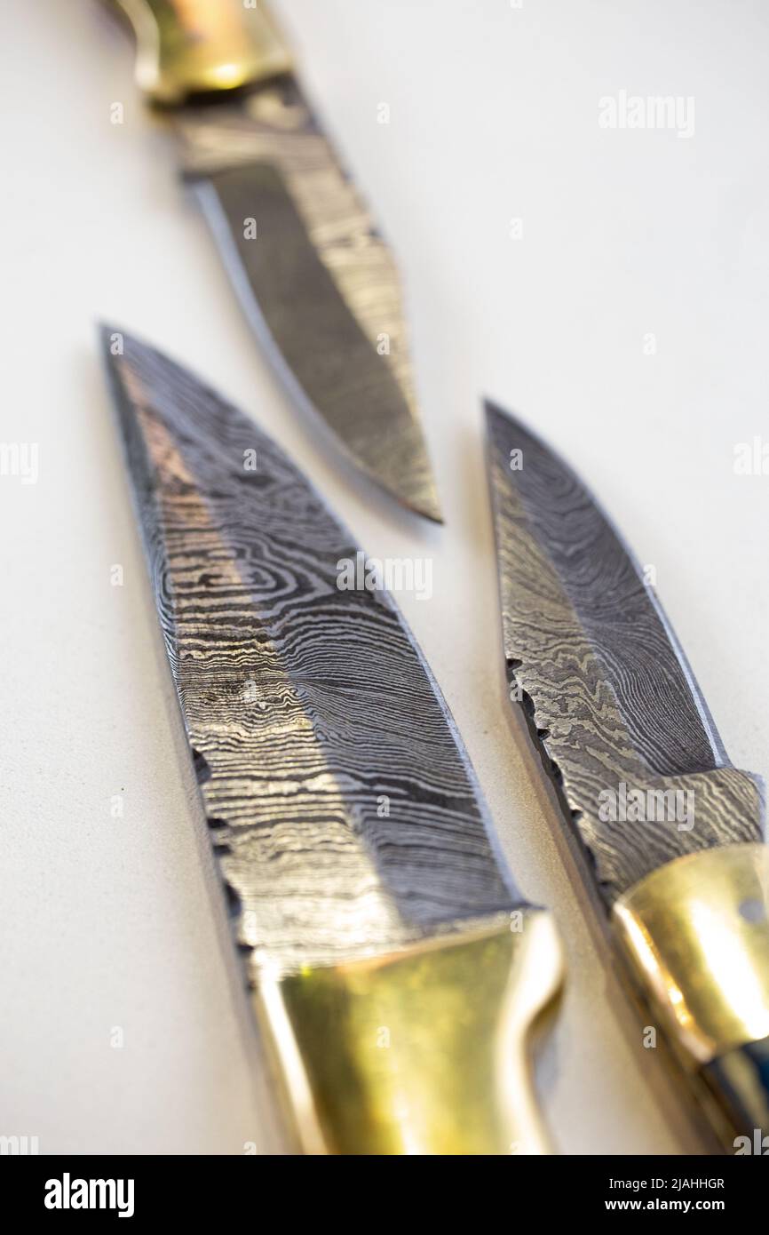Damascus knives hi-res stock photography and images - Alamy
