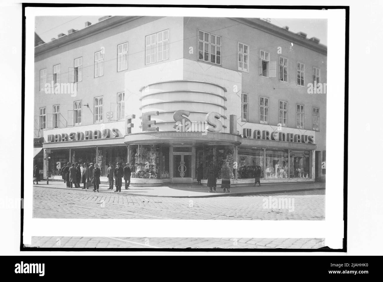Department stores 1920s hi-res stock photography and images - Alamy
