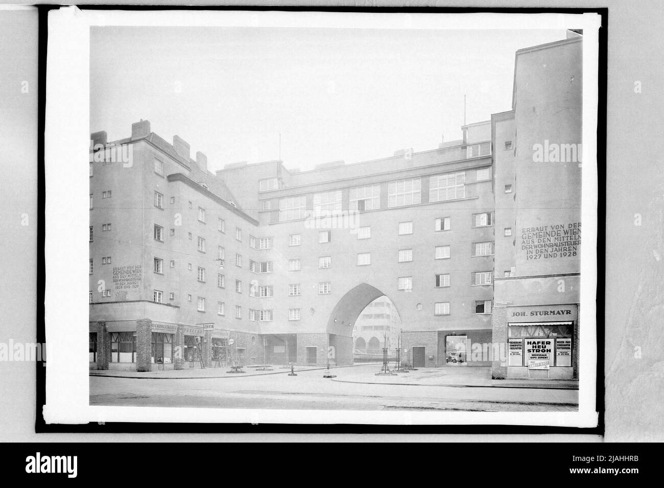 Nagl platz hi-res stock photography and images - Alamy