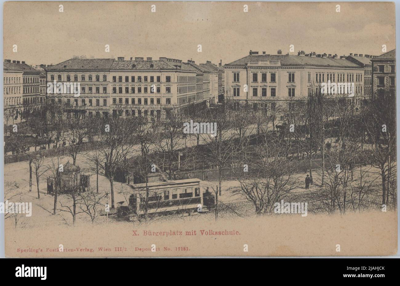 10., Reumannplatz (formerly Bürgerplatz) - with elementary school and ...