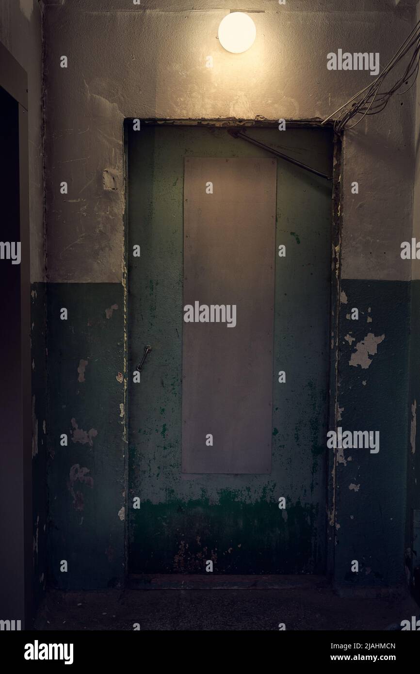 Creepy door hi-res stock photography and images - Alamy