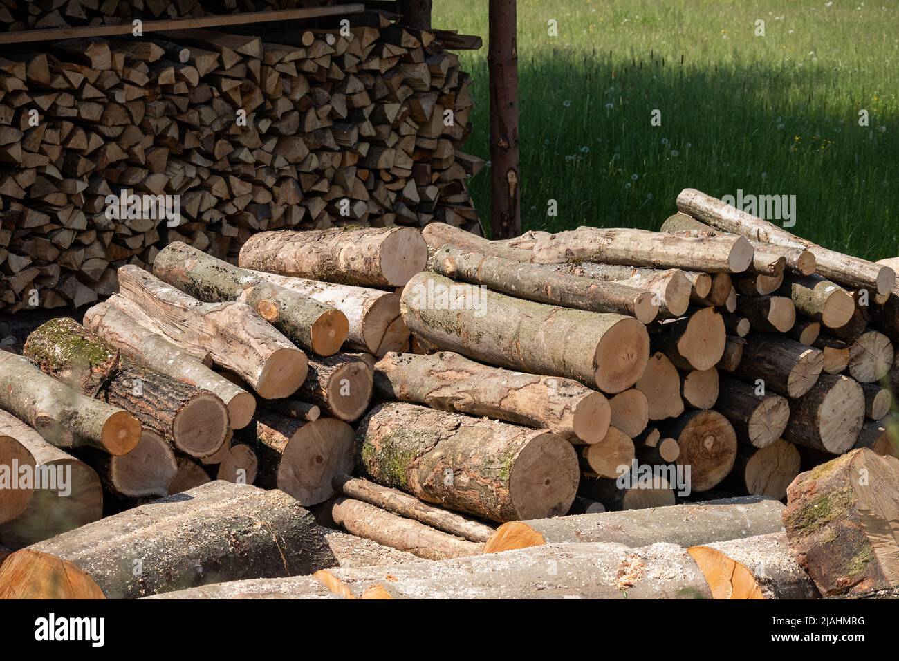 Timber firewood log pile hi-res stock photography and images - Alamy