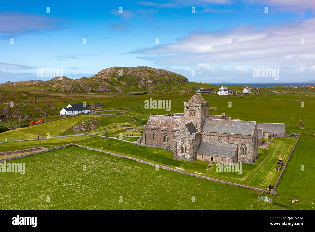 Iona abbey aerial hi-res stock photography and images - Alamy