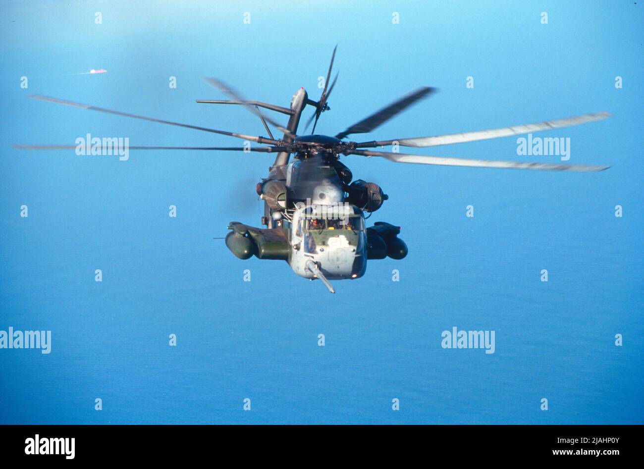 USMC CH53E Super Stallion in flight Stock Photo - Alamy