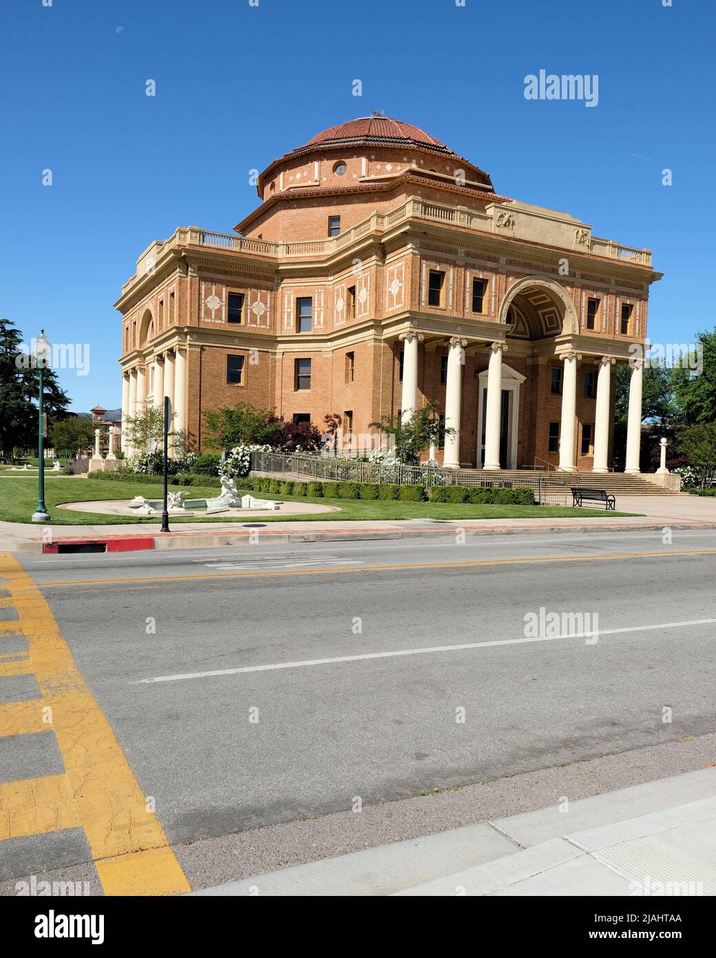 Atascadero city hall hi-res stock photography and images - Alamy