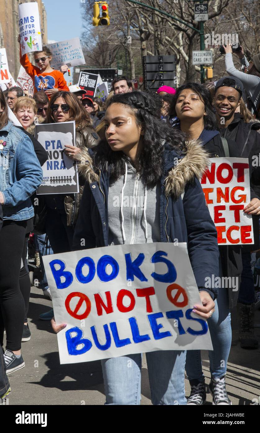 Usa gun control protest hi-res stock photography and images - Alamy