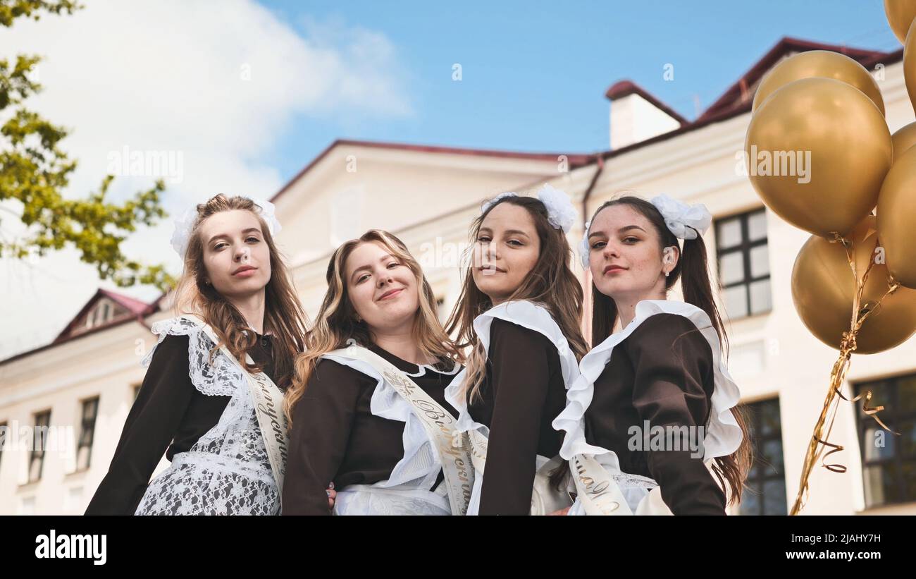 Russian school girls hi-res stock photography and images - Alamy