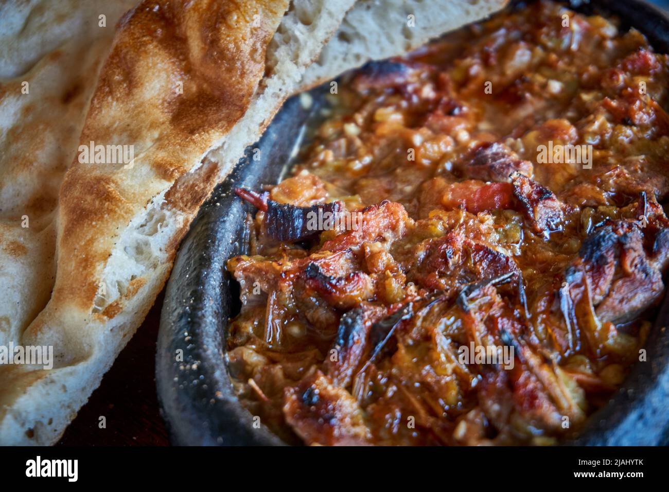 Turkish Kebab, Nevsehir tava in near plan Stock Photo - Alamy