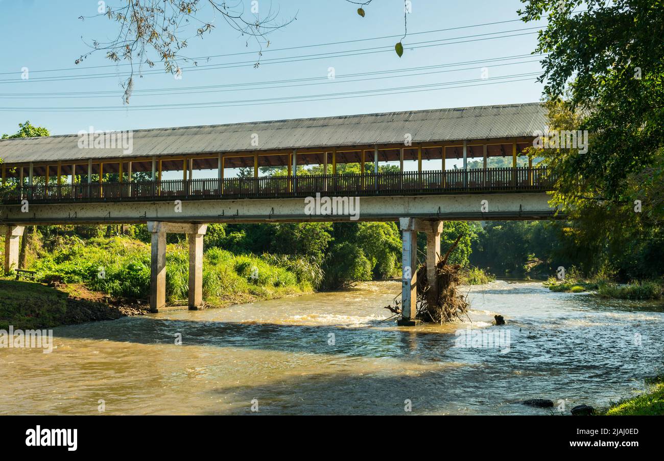 Paranhana river and a view of the covered bridge - a historical ...