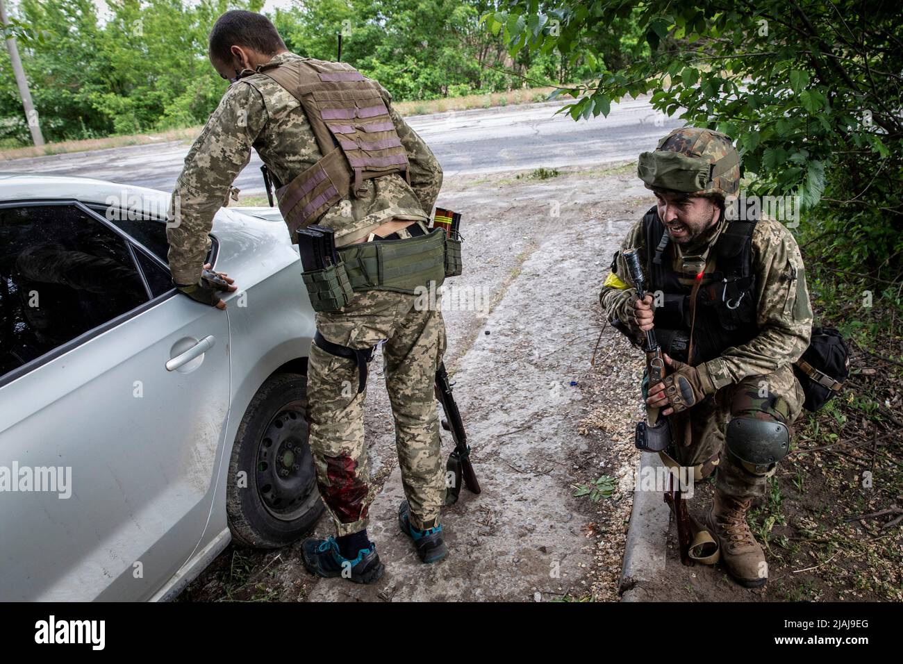 Ukrainian soldier cut hi-res stock photography and images - Alamy