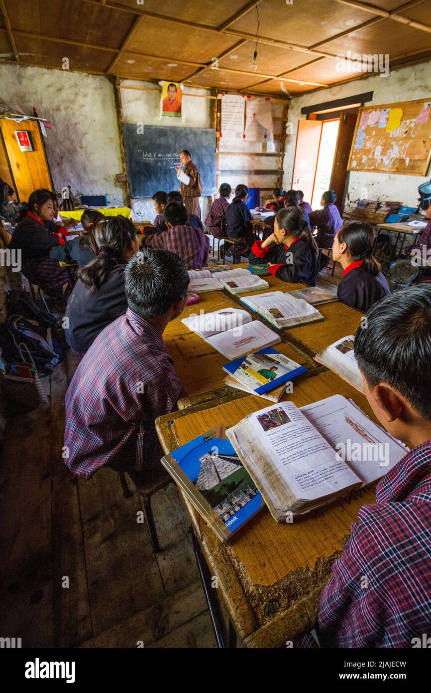 Bhutanese kids hi-res stock photography and images - Alamy