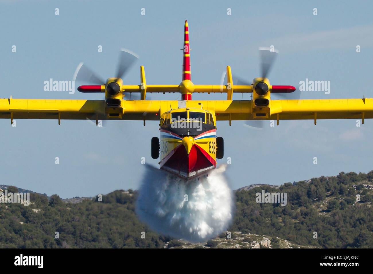 Super scooper plane hi-res stock photography and images - Alamy