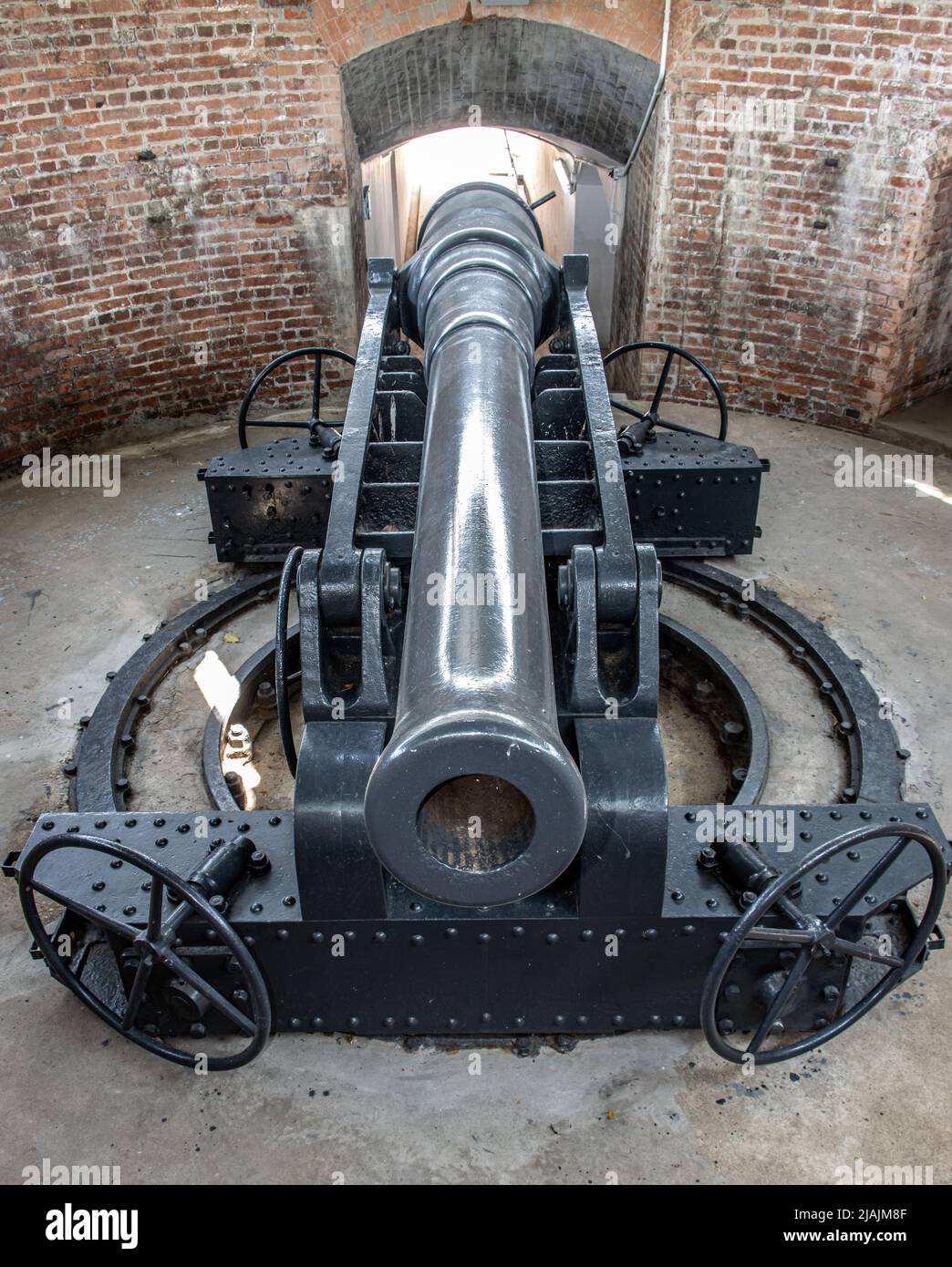 Cannon platform hi-res stock photography and images - Alamy