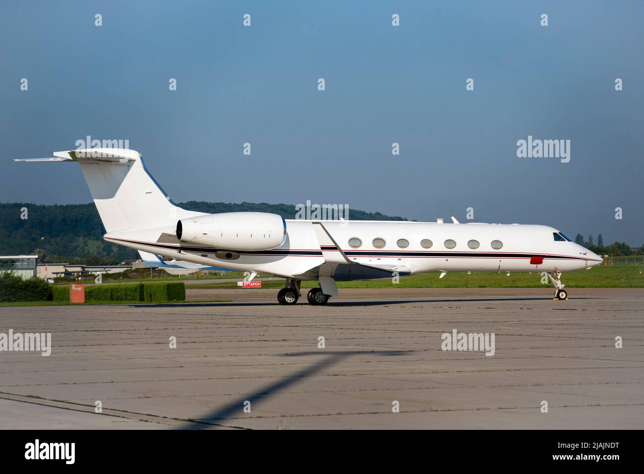 C-37 Gulfstream of U.S. Navy VIP wing VR-1, Stuttgart, Germany Stock ...
