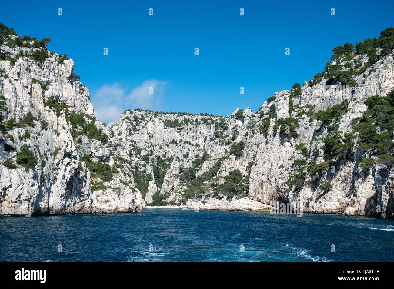View on Calanque d'En-vau with white sandy beach near Cassis, boat ...