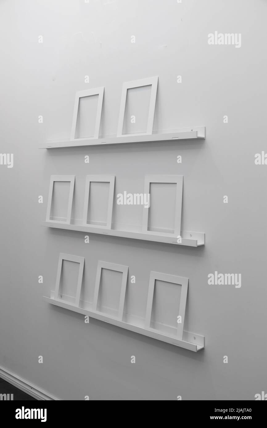 wall decoration with straight lines forming geometric figures like ...