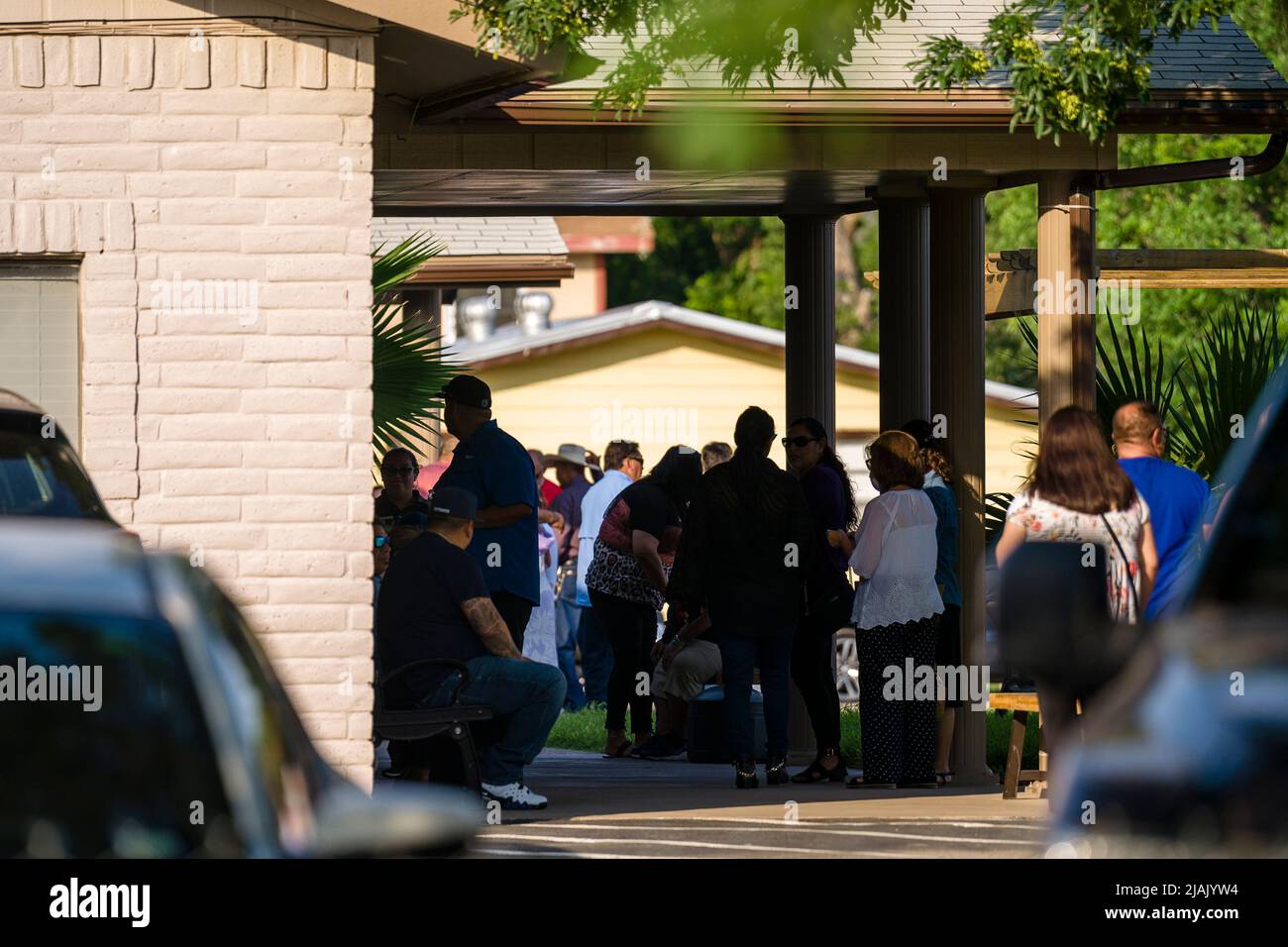 May 30, 2022: People arrive at Hillcrest Memorial Funeral Home in ...