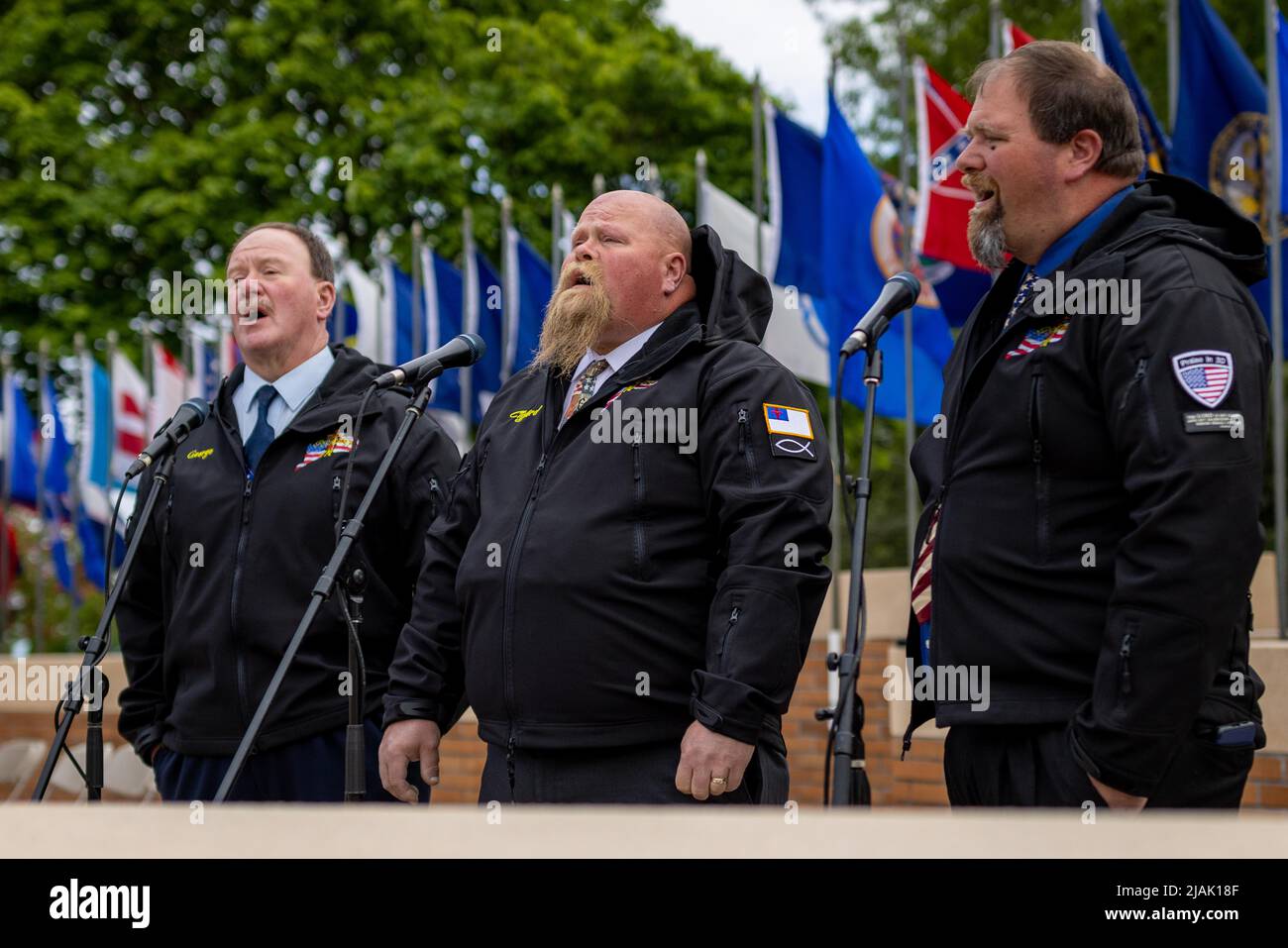 George, Cliff, and David Dominy rehearse "Praise in 3D." Willamette ...