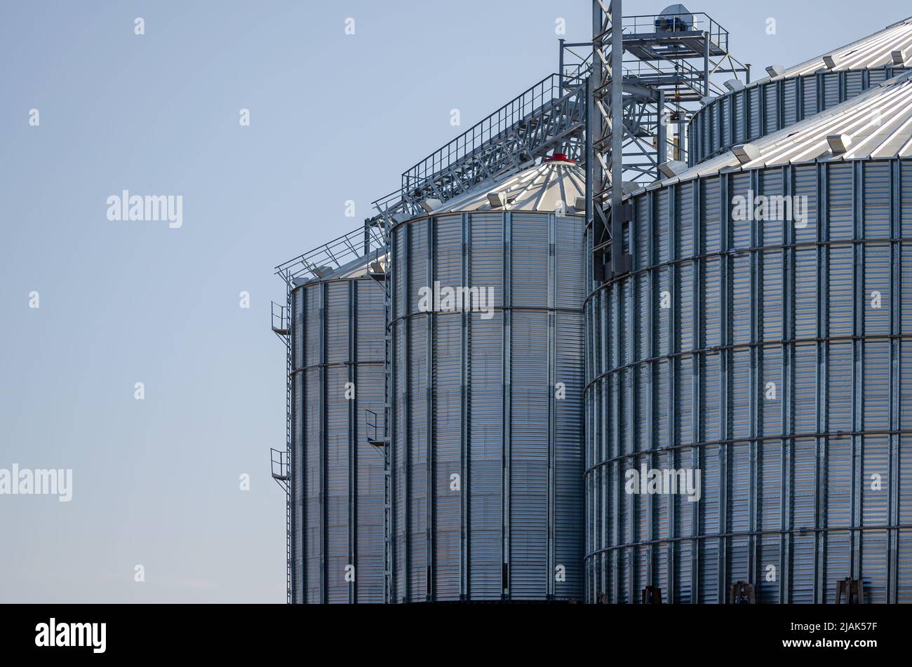 Construction of new cylindrical silos for grain storage. Metal silos ...