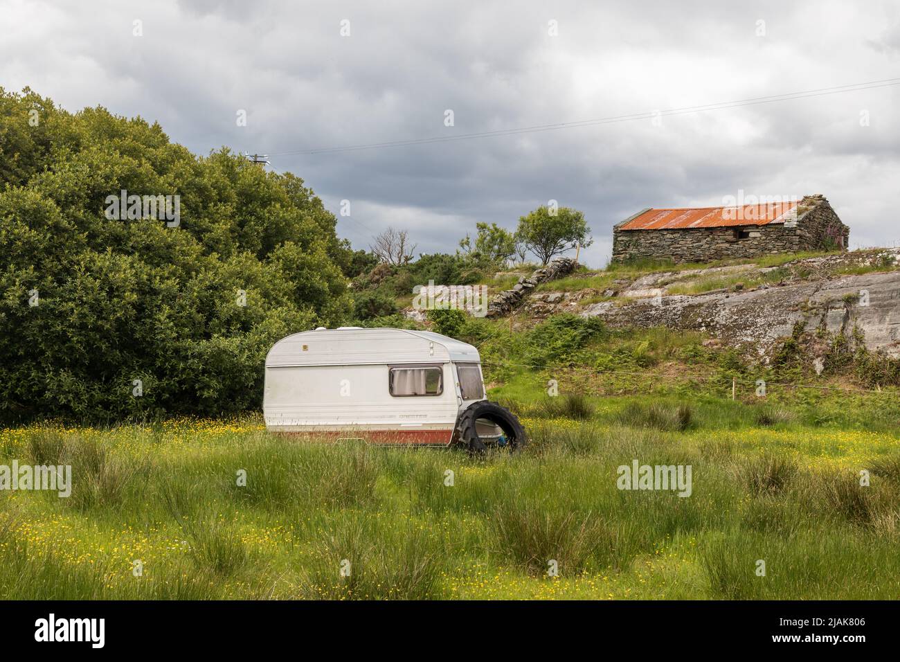 Goat's Path, Bantry, Cork, Ireland. 30th May, 2022. A caravan lies in a ...