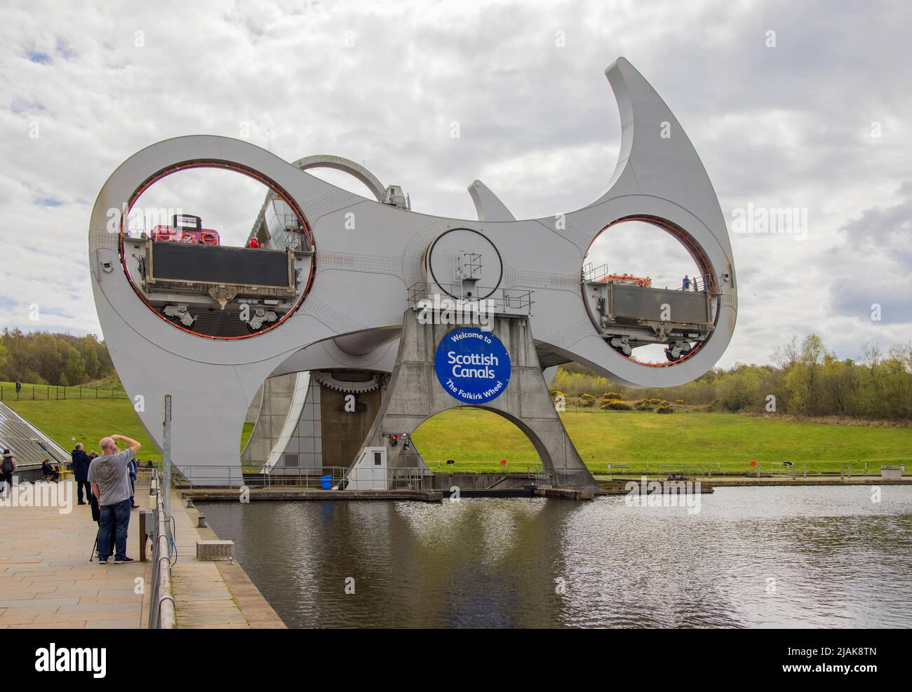 the falkirk wheel rotating boat lift connects the forth and clyde canal ...