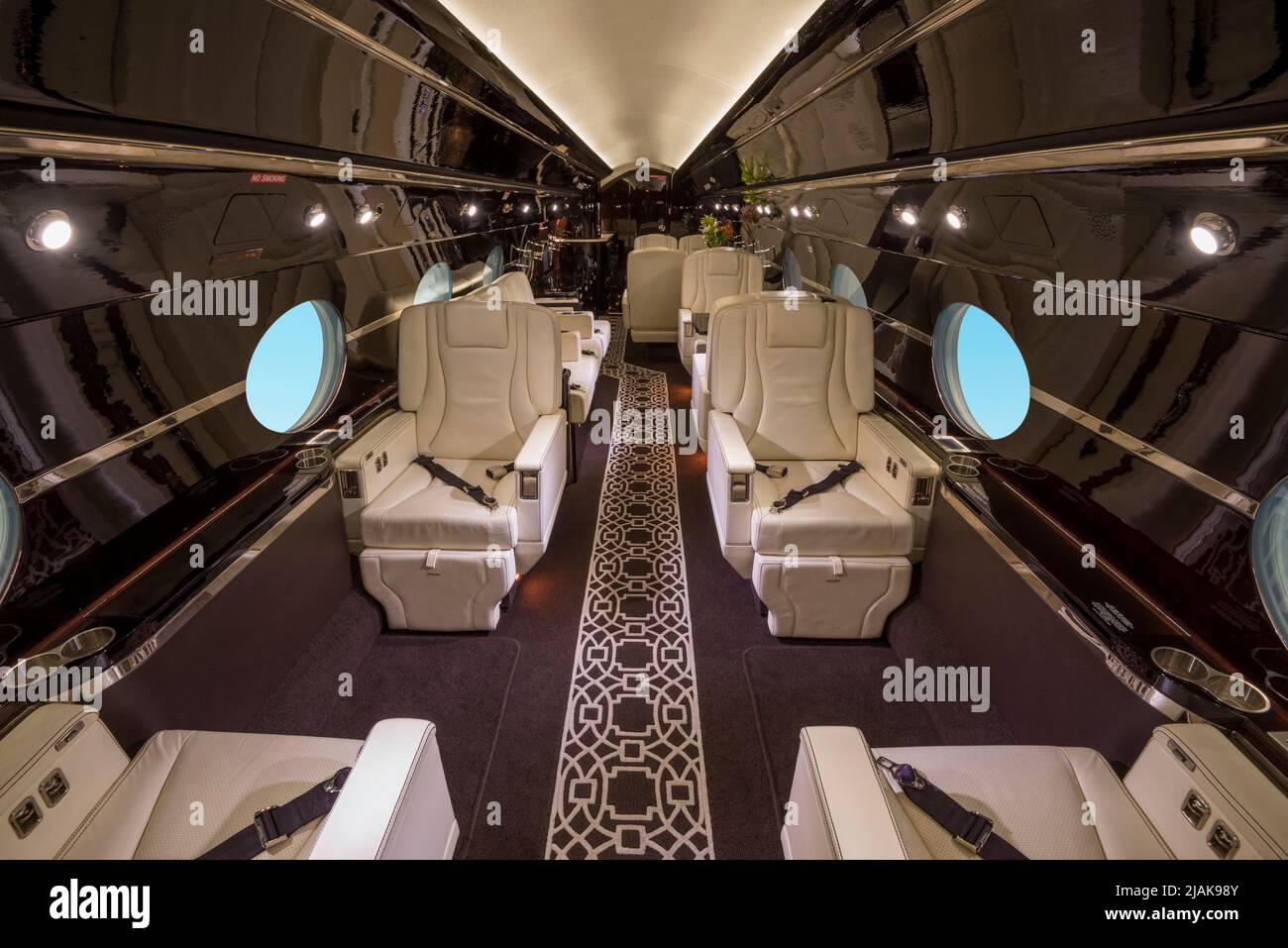 Business jet cockpit hi-res stock photography and images - Alamy