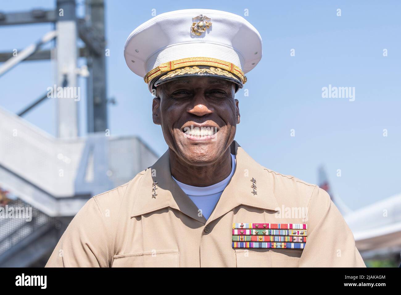 Us marine corps lieutenant general hi-res stock photography and images ...