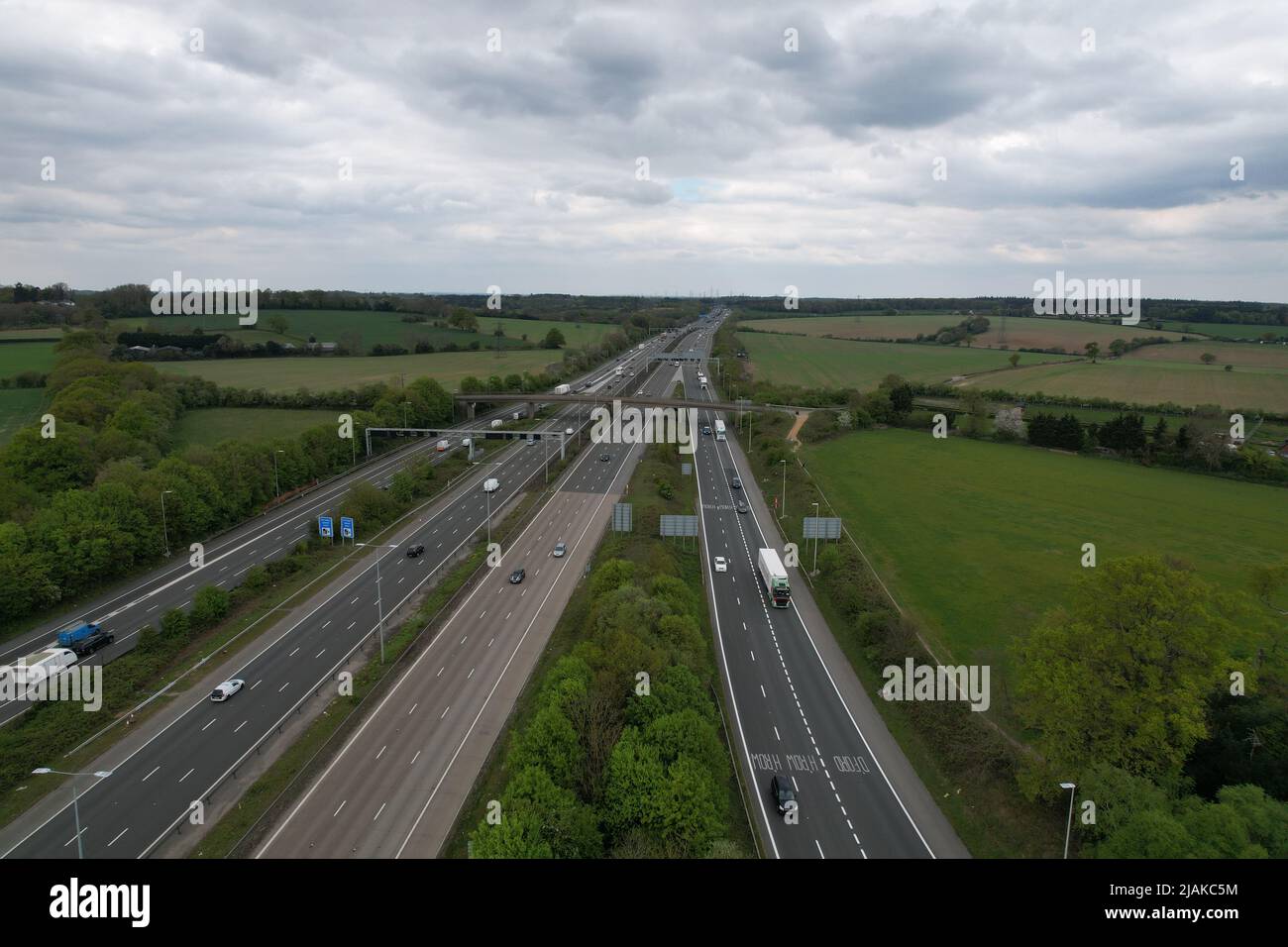 M25 motorway road london orbital route hi-res stock photography and ...