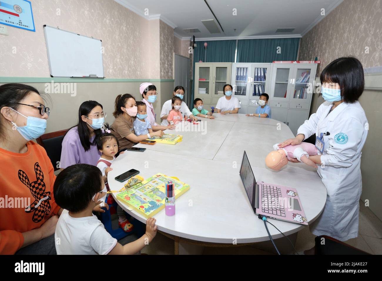SHAOXING, CHINA - MAY 31, 2022 - A doctor trains children in the ...