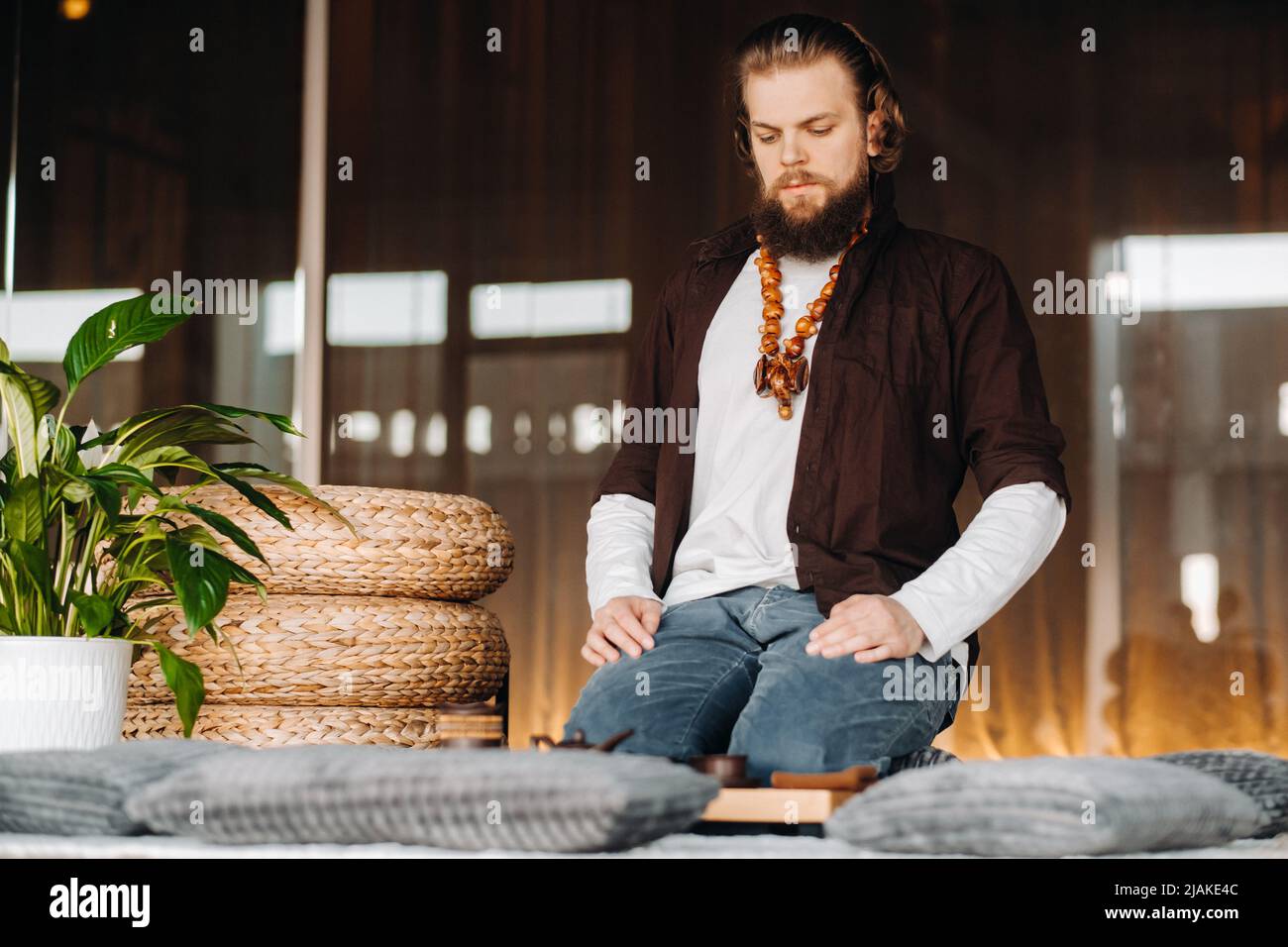 The tea master is preparing to hold a tea ceremony in the interior ...