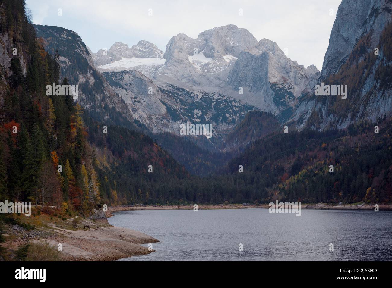 landscape with a beautiful mountain lake Gosausee with reflection ...
