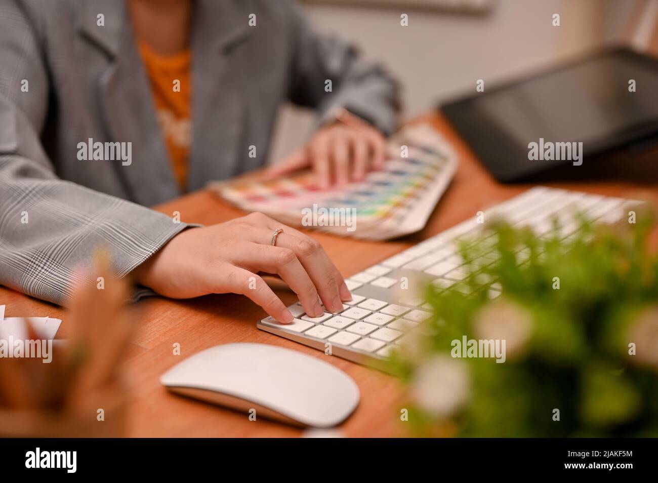 Designing chart computer hi-res stock photography and images - Alamy