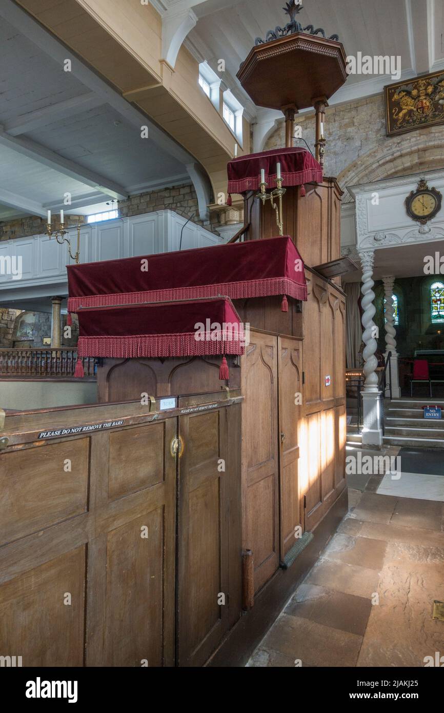 3 decker pulpit hi-res stock photography and images - Alamy