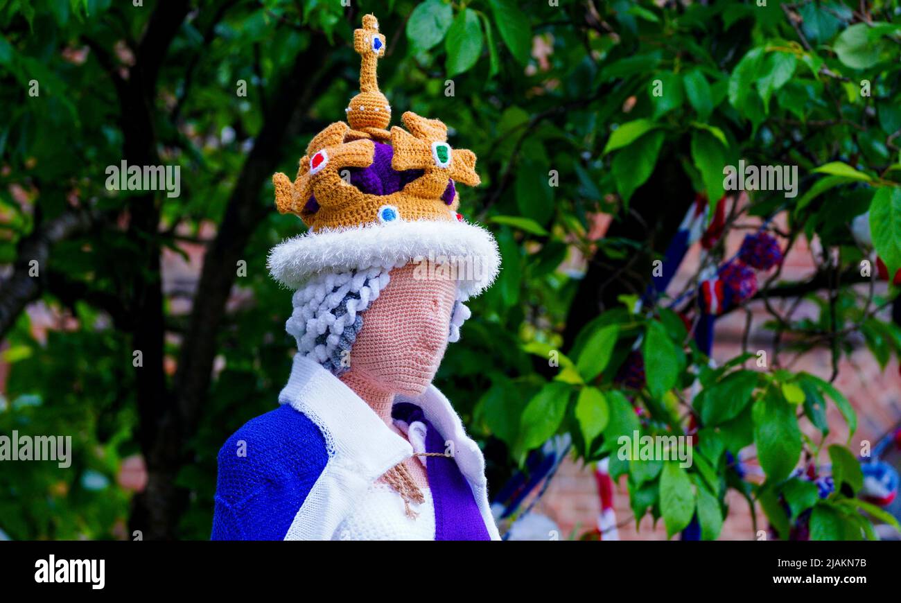 A life size knitted Queen and corgi in the village of Holmes Chapel in ...