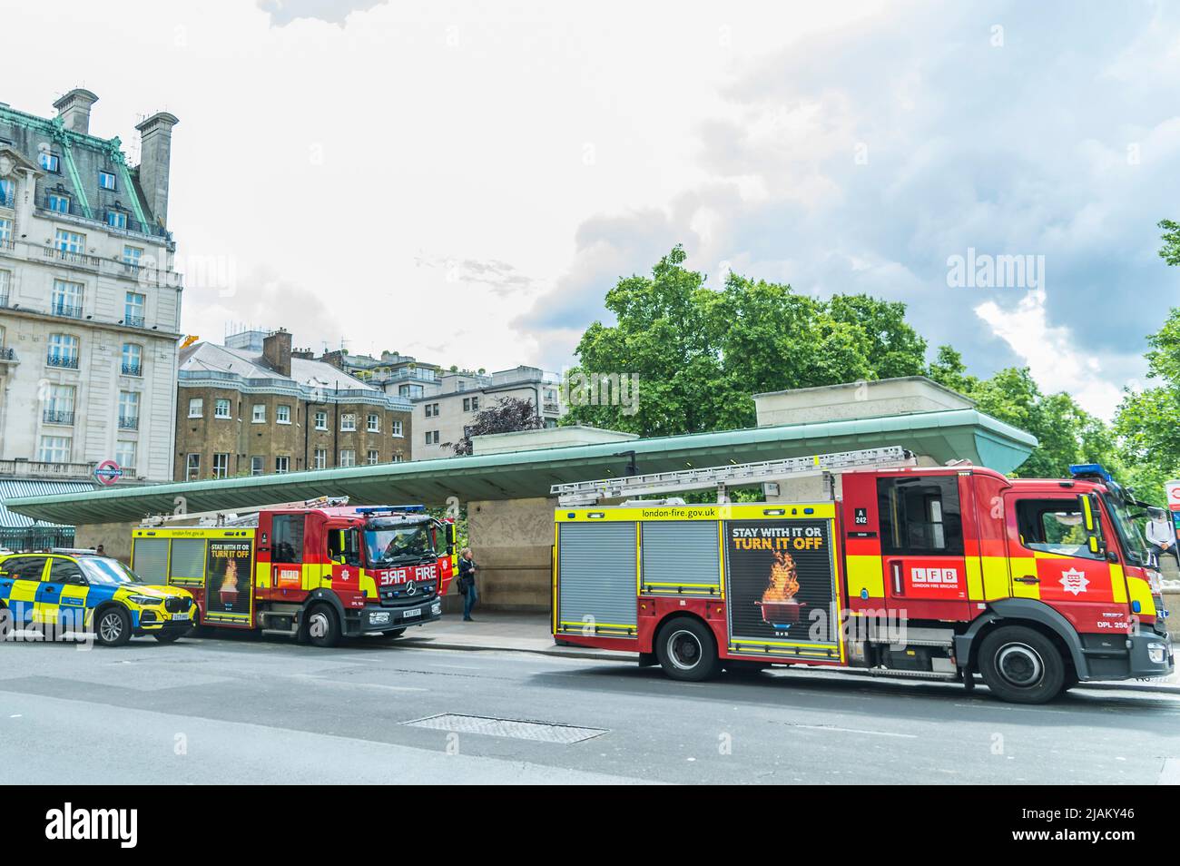 Fire sevice hi-res stock photography and images - Alamy