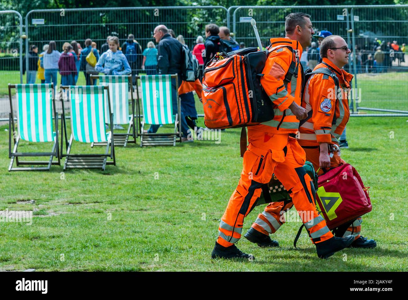 Advancced trauma team hi-res stock photography and images - Alamy