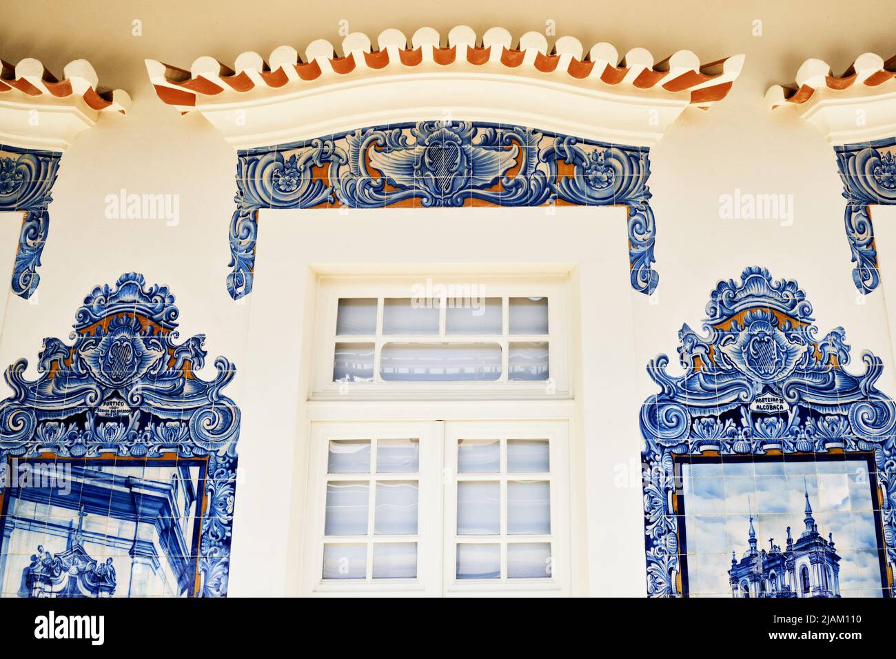 Mosaic around windows hi-res stock photography and images - Alamy