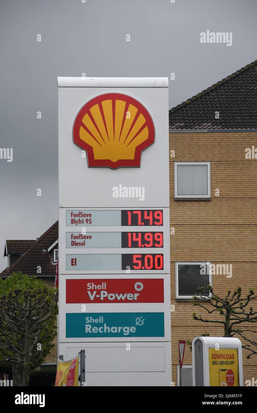 Kastrup/Copenhagen/Denmark/31 MAY l2022/Shell gasoline and shell ...