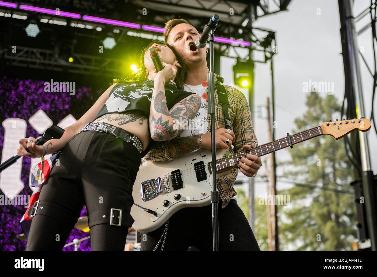 Hot Milk - Jim Shaw, Han Mee performs during the 2022 BottleRock Napa ...