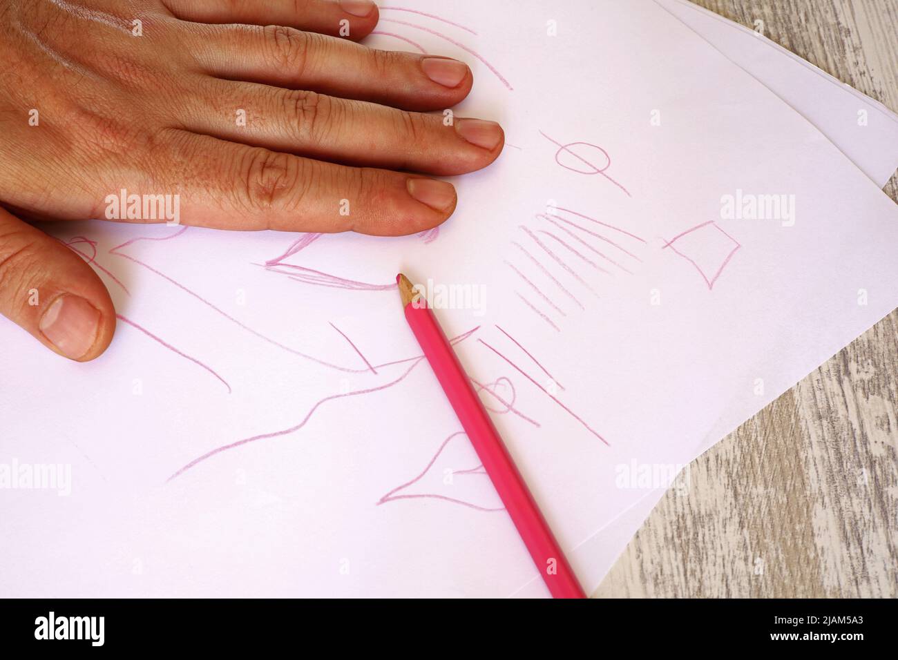 hand drawing heart on paper Stock Photo - Alamy