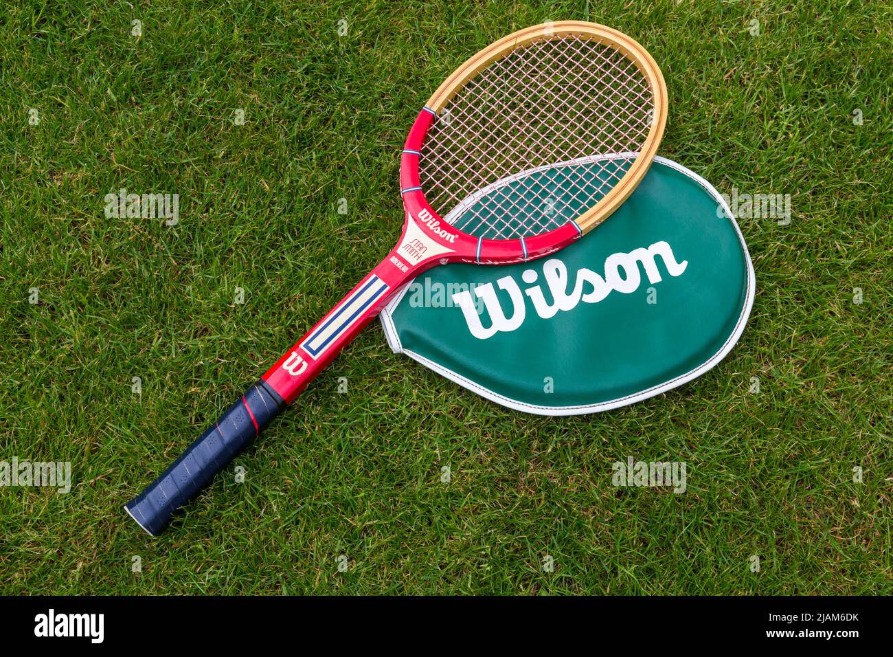 Old rackets grass hi-res stock photography and images - Alamy